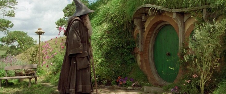 The Lord of the Rings: The Fellowship of the Ring at Hobbiton - filming ...