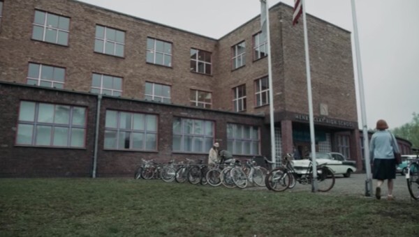 The Queen's Gambit at Max-Taut-Schule - filming location
